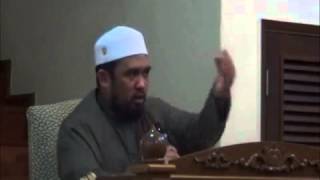 Khan Bonfils | Girl.com.au