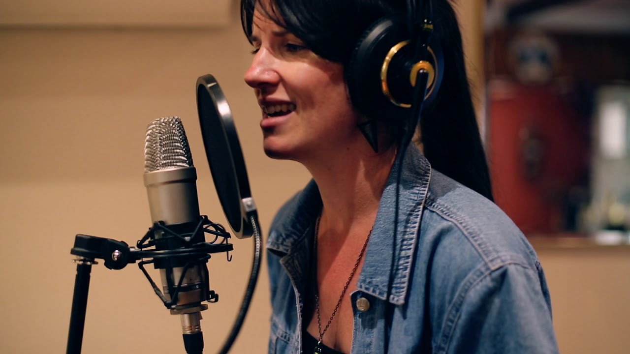 GIRL RAPS "LOGIC - HOMICIDE" FT EMINEM LIVE ONE TAKE - YouTube Music