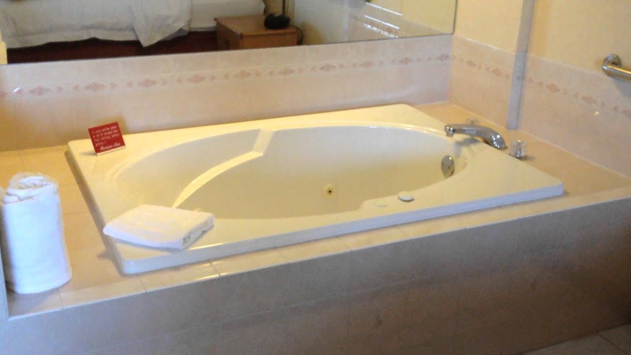 Hampton Inn Olean, NY. King whirlpool suite - YouTube