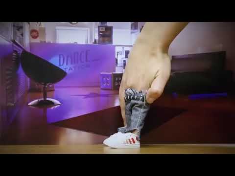 Finger Dance in the Studio - Fingers Ballet, Breakdance & Yoga - YouTube