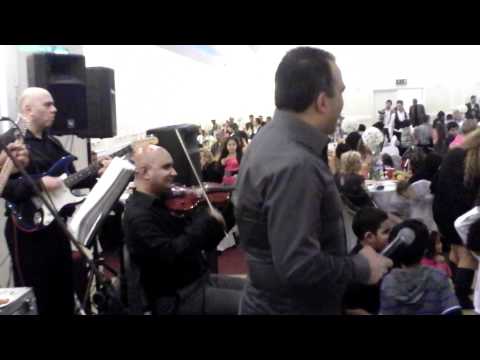 ‎02/12/2011 PRINCE AND PRINCESS DUGUN SALONUNDA ROMAN VE CIFTETELLI ABONE GURUBU VIDEO 4