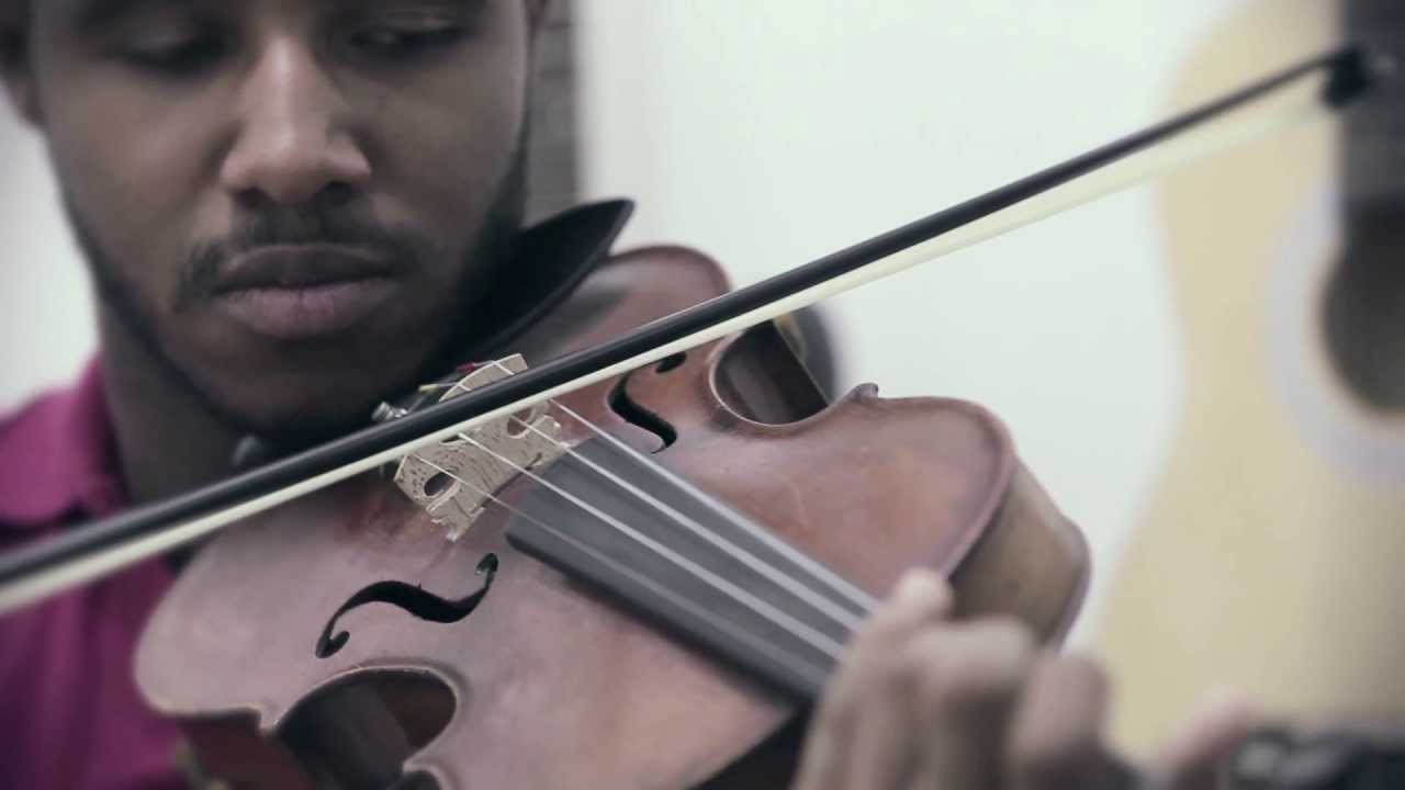 Violino - Prof. Jackson Bauer - Amantéa Centro de Música e Dança - YouTube