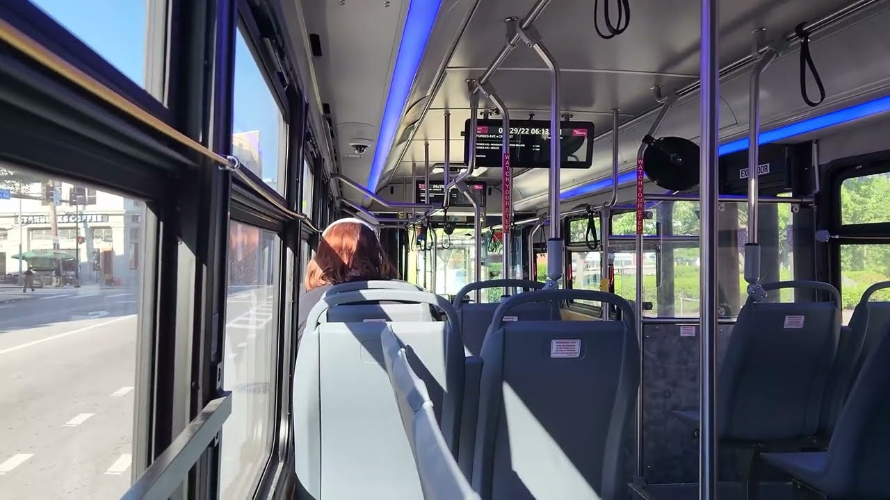 [BUS] PortAuthority Gillig Low Floor (Route 61D - Murray/Waterfront ...