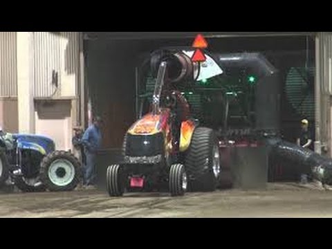 Last chance 2 pulling tractor - YouTube
