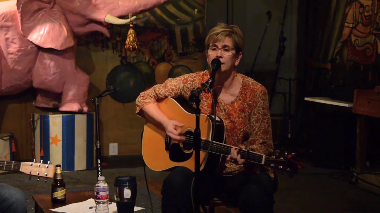 Barbara Bergin: Whistlin' Train - YouTube