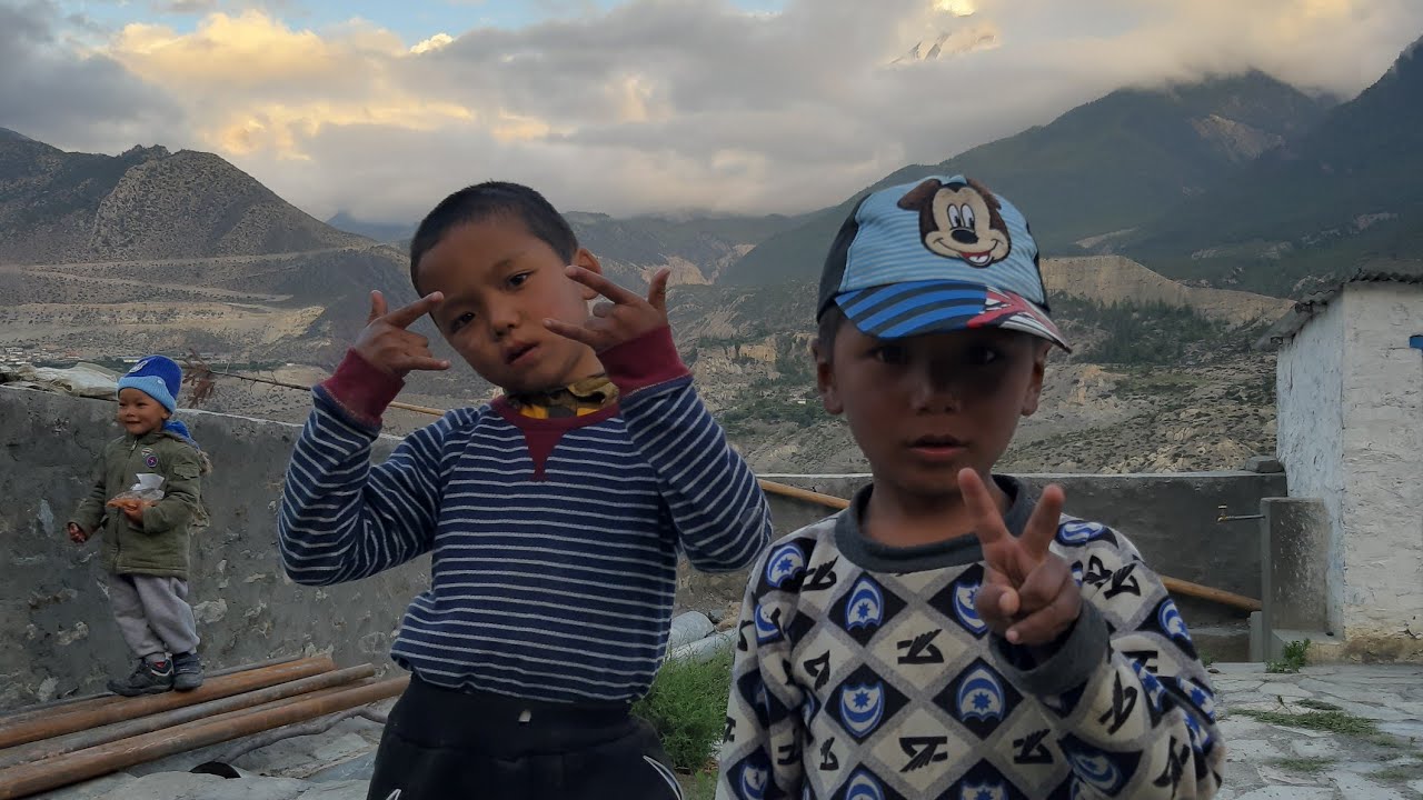 Mustang Syang Village // Horse Race // Himalyas // 2076 - YouTube