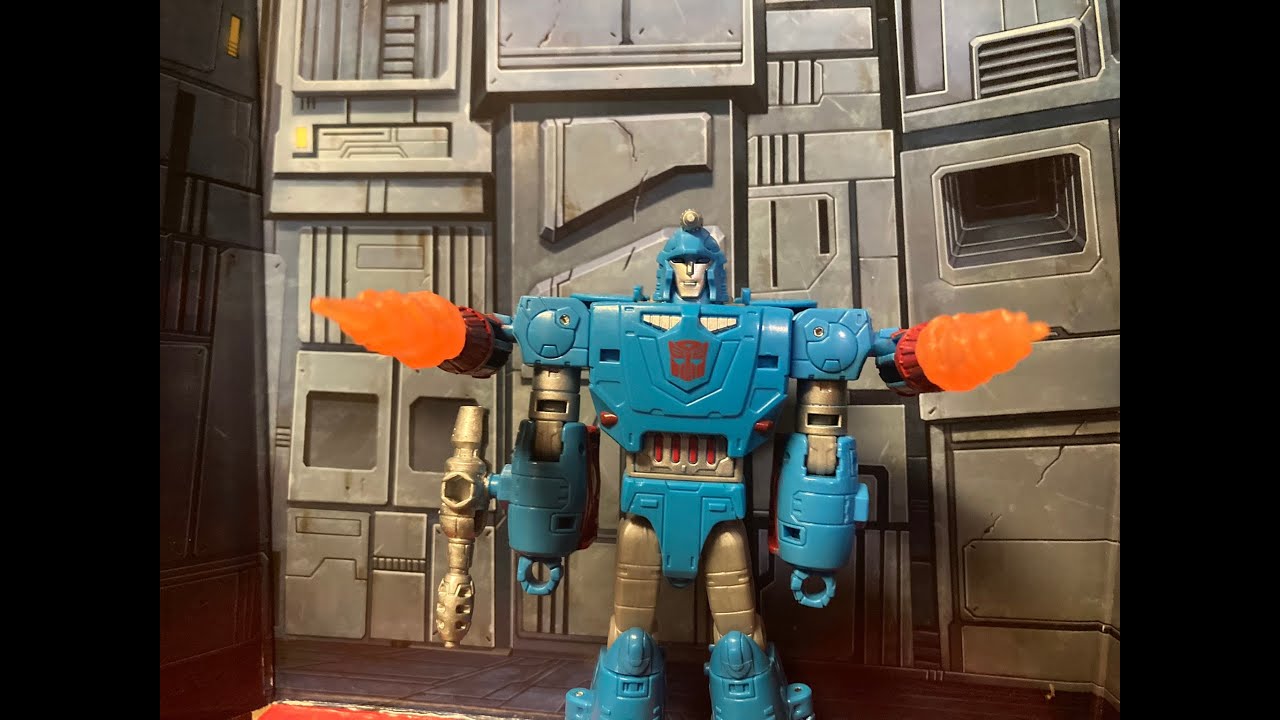 TransFormers Legacy Evolution 🤖 Autobot Devcon👽 - YouTube