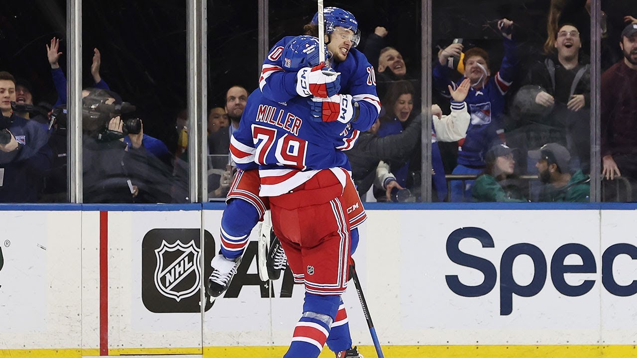 K'Andre beats the buzzer at MSG! - YouTube