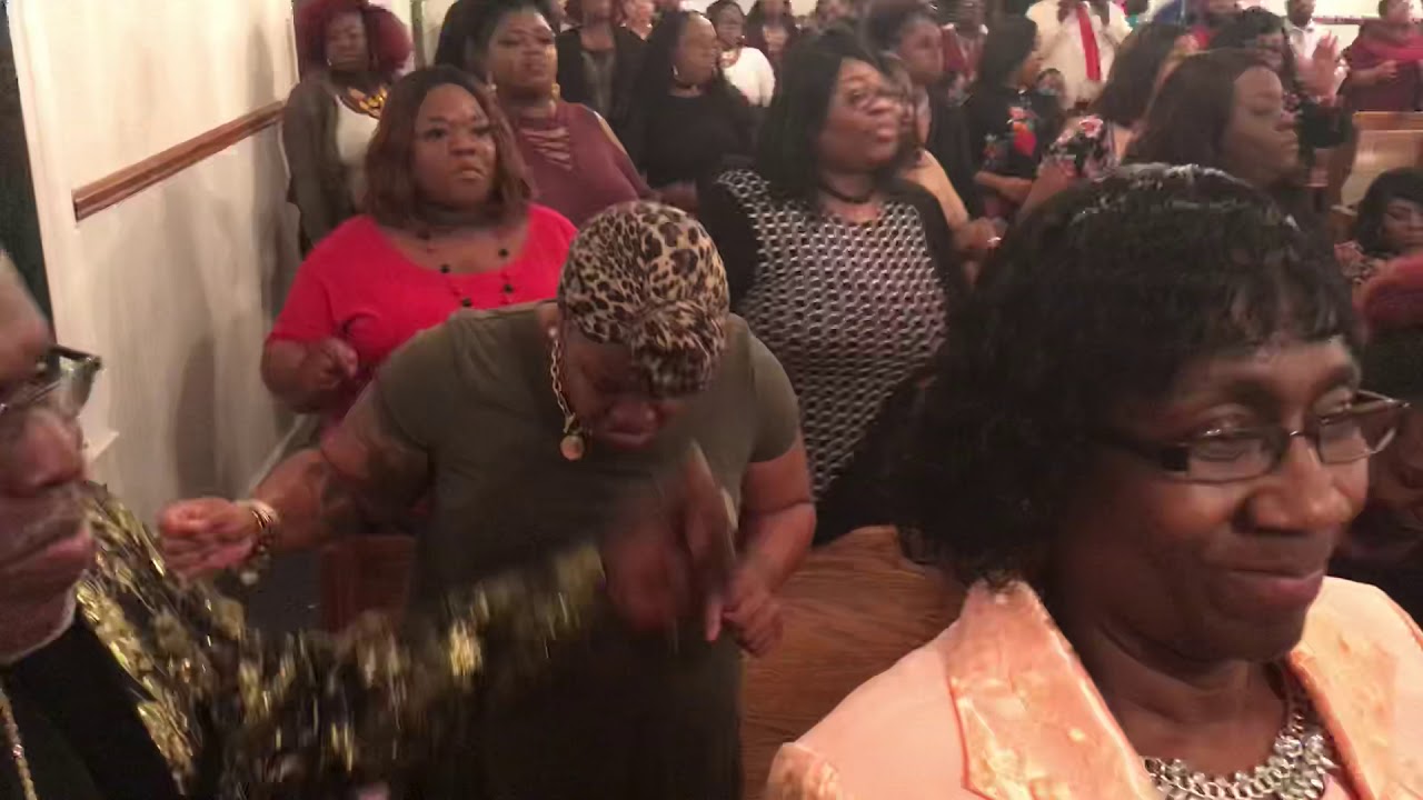 Jarell Smalls and Company Praise Break - YouTube