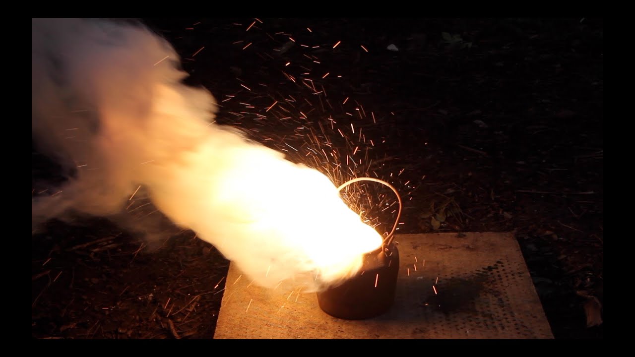 Extracting Iron from Thermite - YouTube