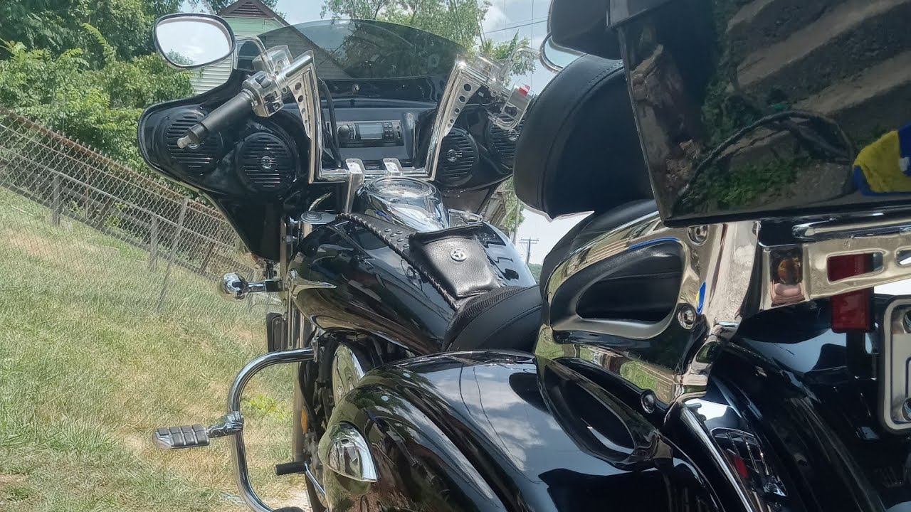 vector batwing fairing review (08 kawasaki Vulcan nomad 1600) - YouTube