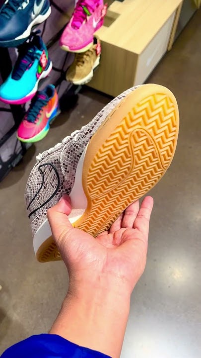 Devin Booker I Nike Book 1 "Python" #devinbooker #nike # ...