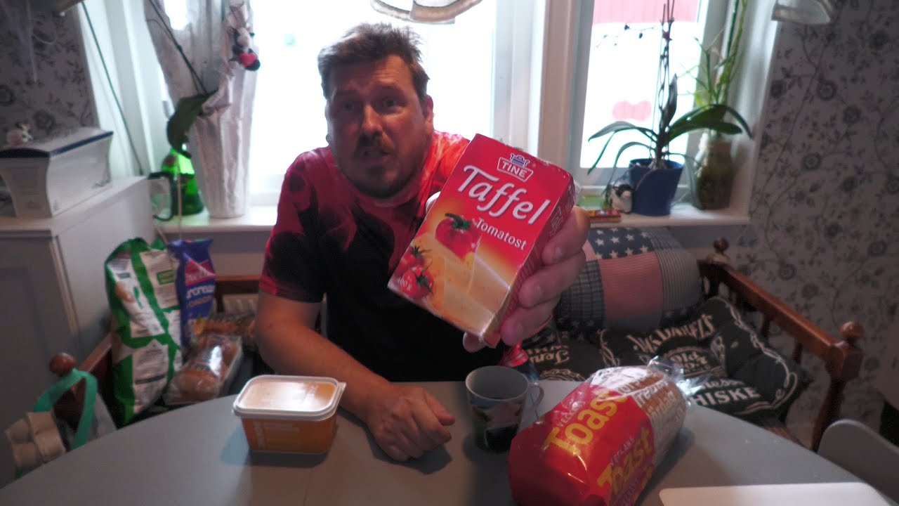 Unboxing, provsmakprovning Tine Taffel Tomatost 400gram från Norge ...