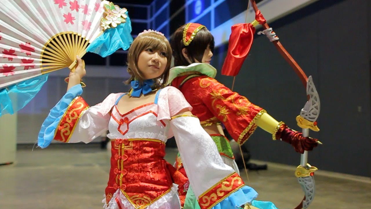 Asia Game Show 2012 Cosplay Showcase [2-2] - YouTube