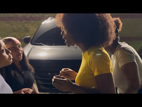 Hope & Faith about to get swung on in Camden, NJ when some girls confront them! 