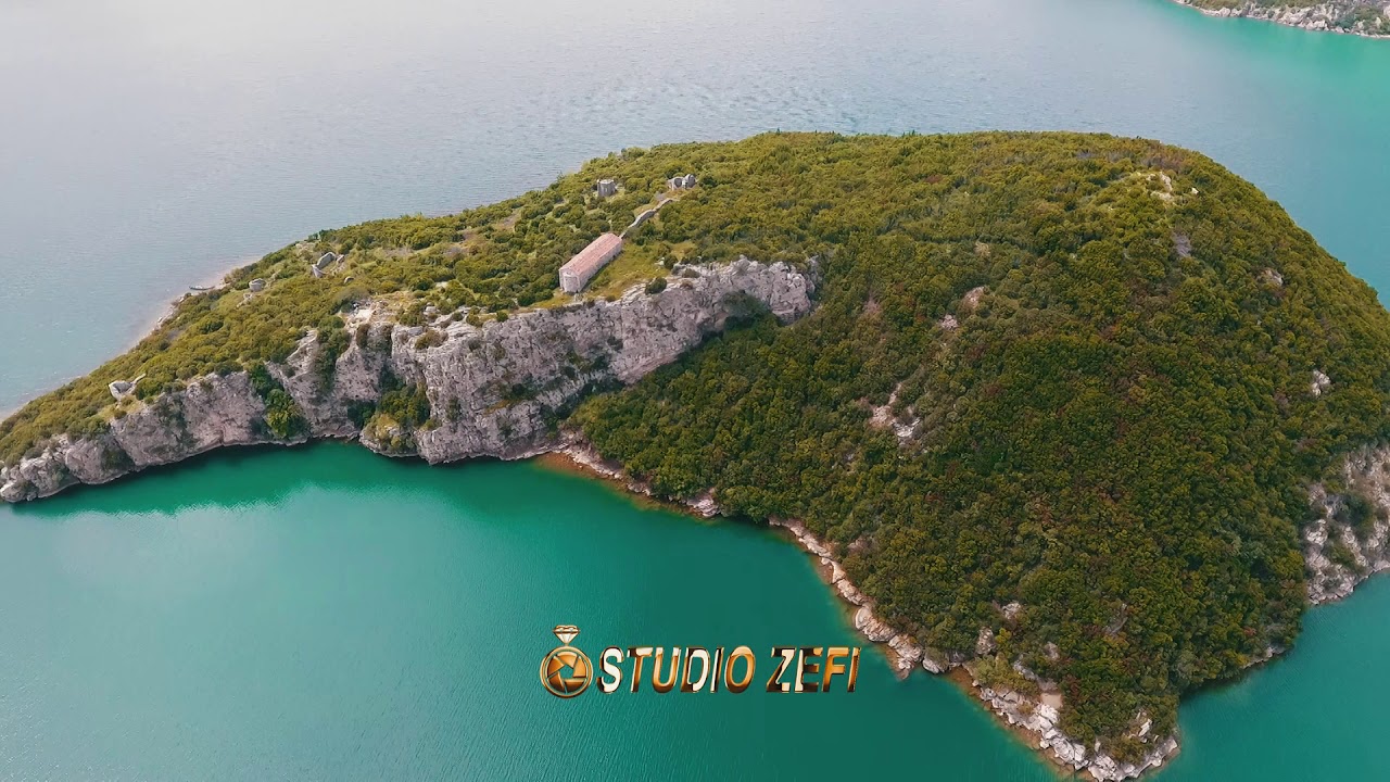 ishulli i Shurdhaut - Sarda - YouTube