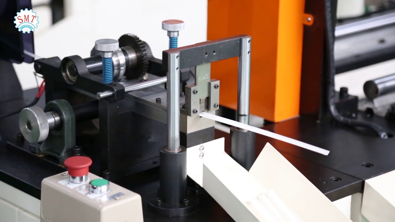 Electric Motor Stator Wedge Paper Forming and Cutting Machine - YouTube