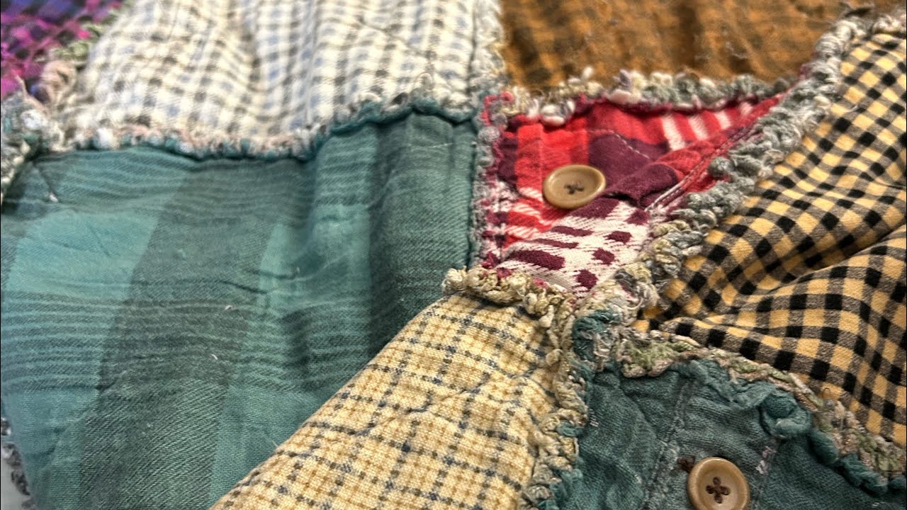DIY HOW TO PATCH A VINTAGE RAG QUILT 💜💜💜 #diy #sewing #crafts - YouTube