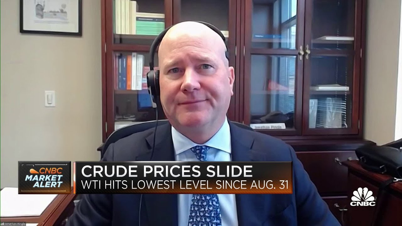 Strong data could put November rate hike on the table for FOMC, says UBS' Jonathan Pingle - YouTube
