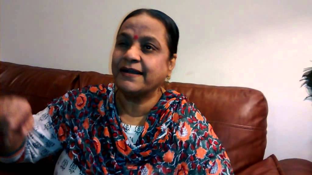 hemlata ji in conversation with blog 'beete hue din'...!!! - YouTube
