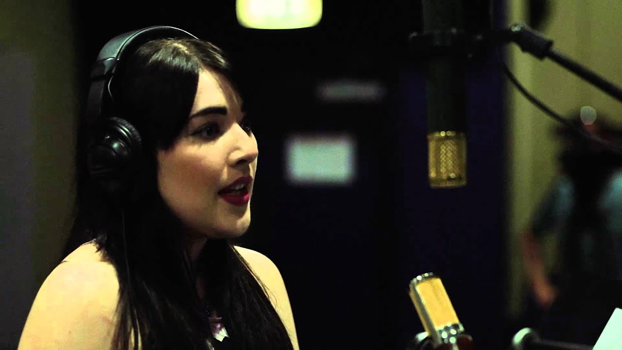 Lorna Moore Sings C. S. L. Parker : "Lovely Kings and Places." - YouTube