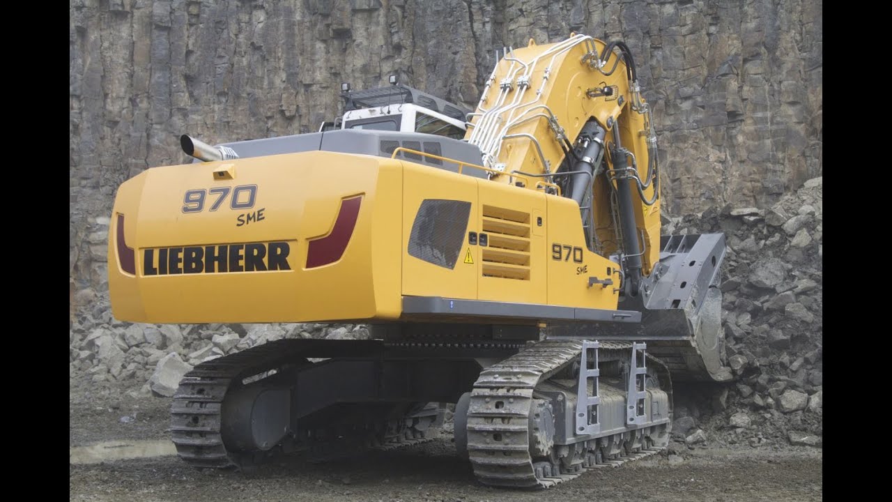 Liebherr R 970 SME Hochlöffel Bagger belädt Doosan DA 40 Dumper I ...