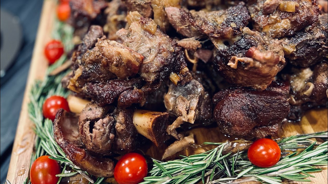 Greek oven roasted lamb/ Kleftiko/ αρνάκι κλέφτικο στη γαστρα ( δεν ...
