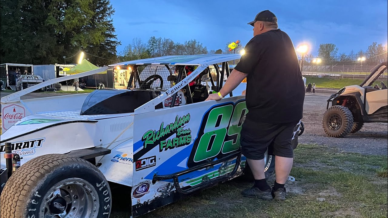 6-1-24 #89 Belle Hogan - Novice Sportsman Feature - suffers a yuke tire ...