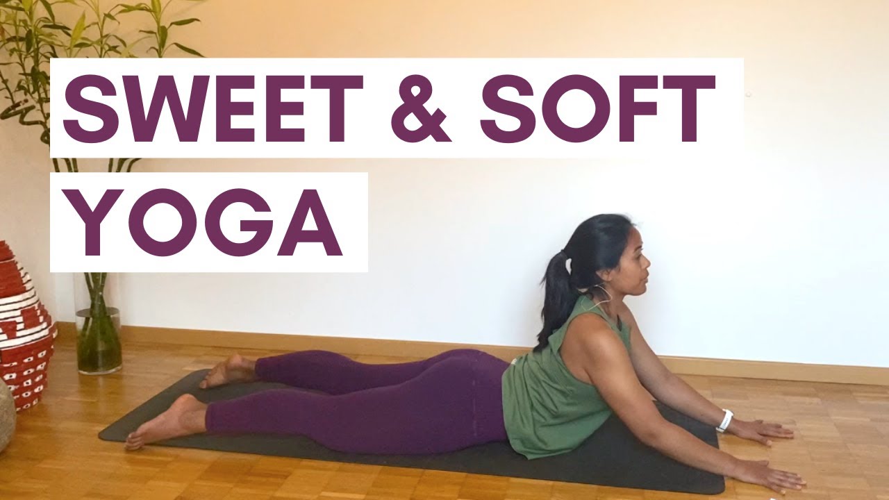 SWEET & SOFT YOGA 💜 25 MINUTES | Selena Putri Yoga - YouTube