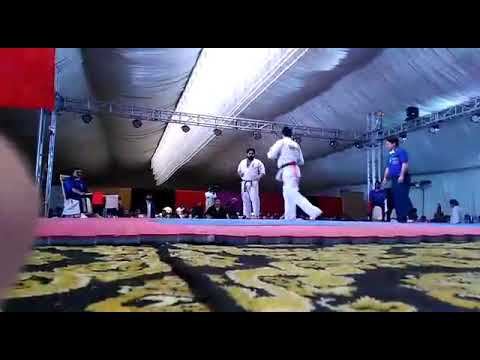 Ikram abbasi black belt vs inam Karachi - YouTube