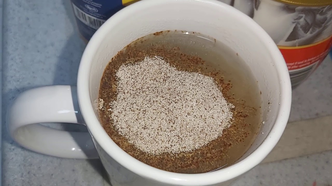 Dissolving coffee mix - YouTube
