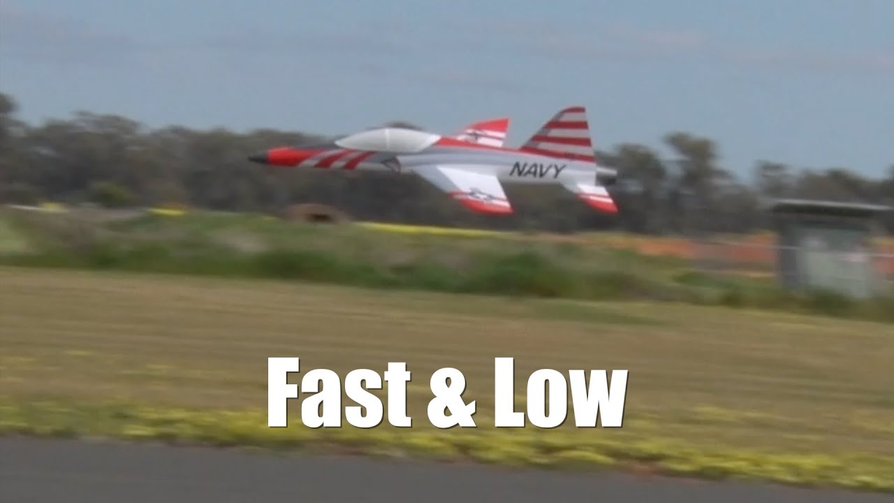 RC Jet Turbine Airplane Fast and Low Flying - YouTube