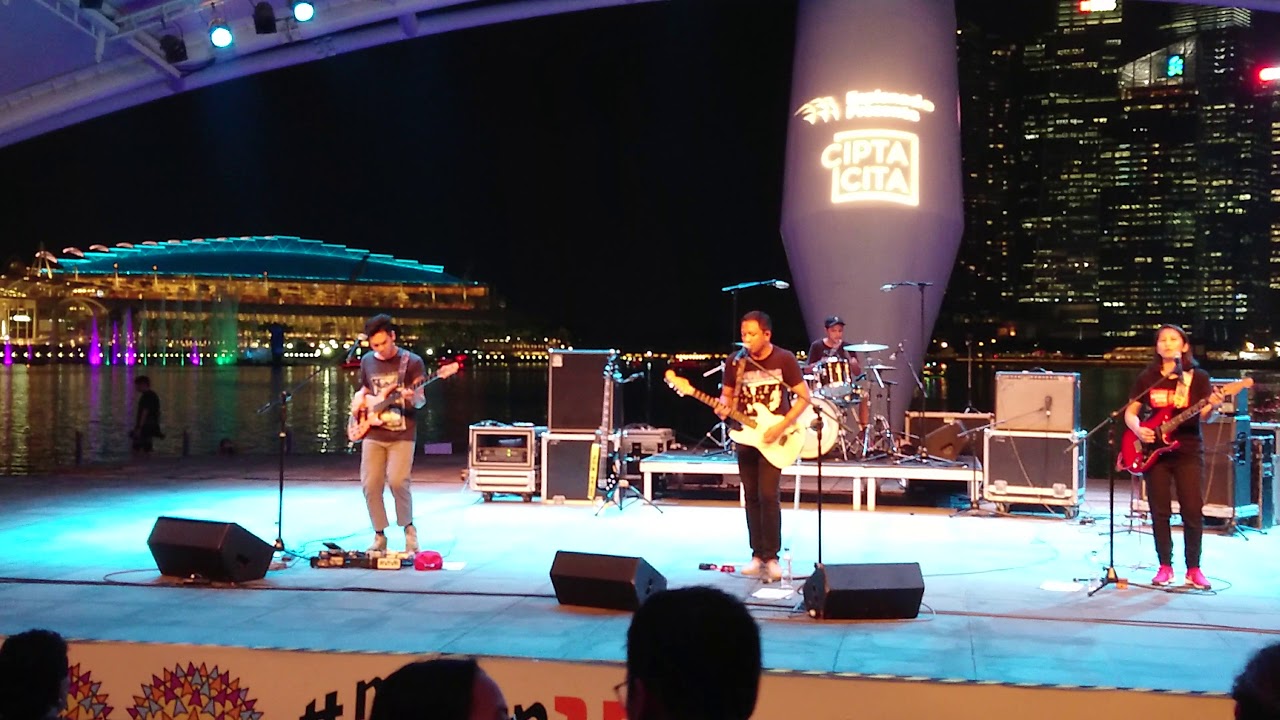 Say Hi - Couple - YouTube