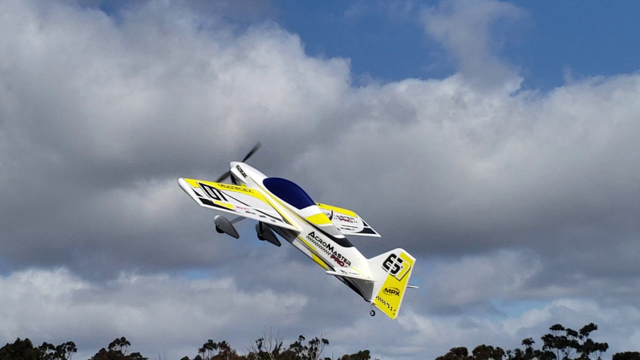 Multiplex AcroMaster PRO - YouTube