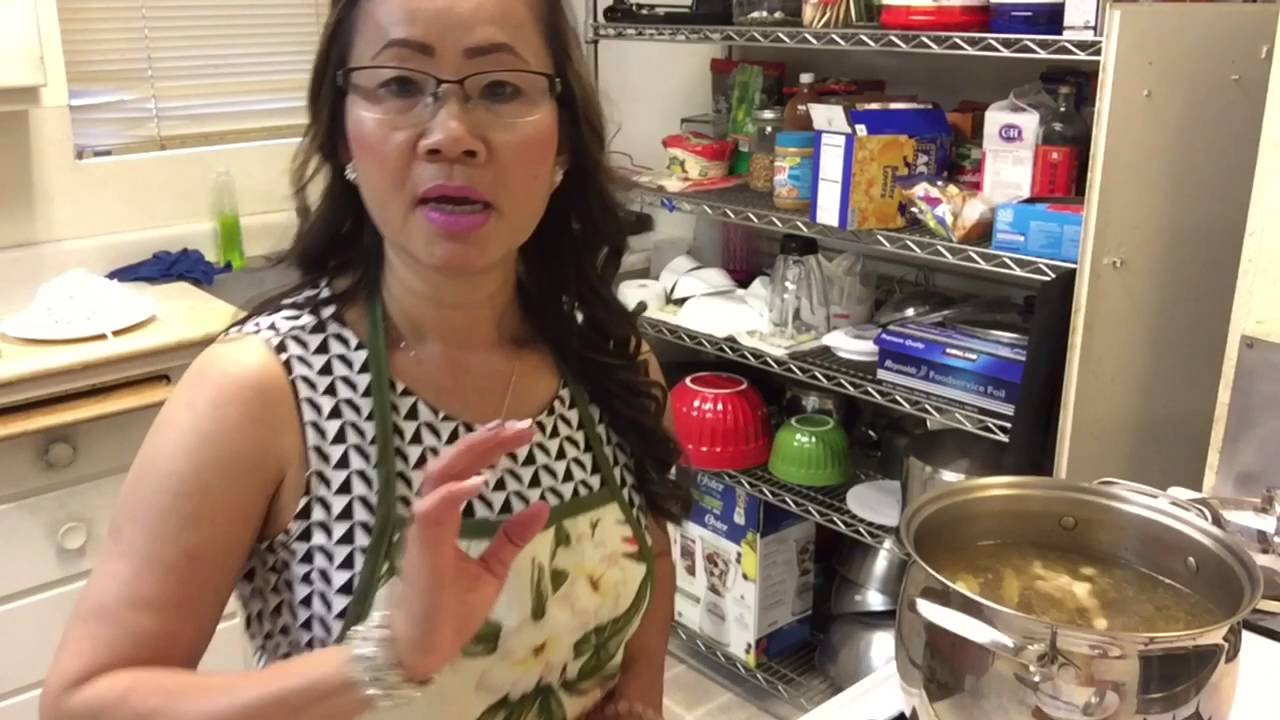 Homemade Laos khao piek Sen/noodle soup. - YouTube