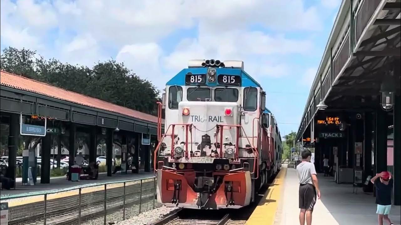 2 Tri Rail trains at Deerfield Beach Station. - YouTube