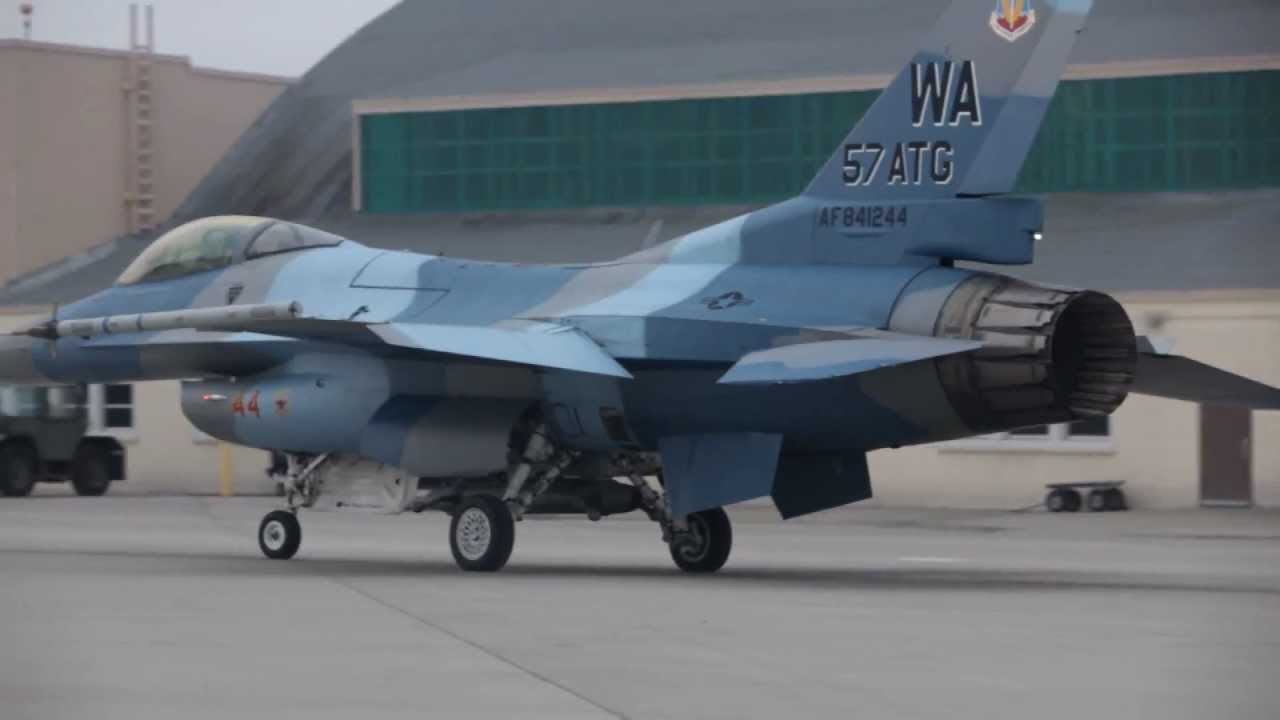 Marine Division Tactics Course Aggressors - YouTube