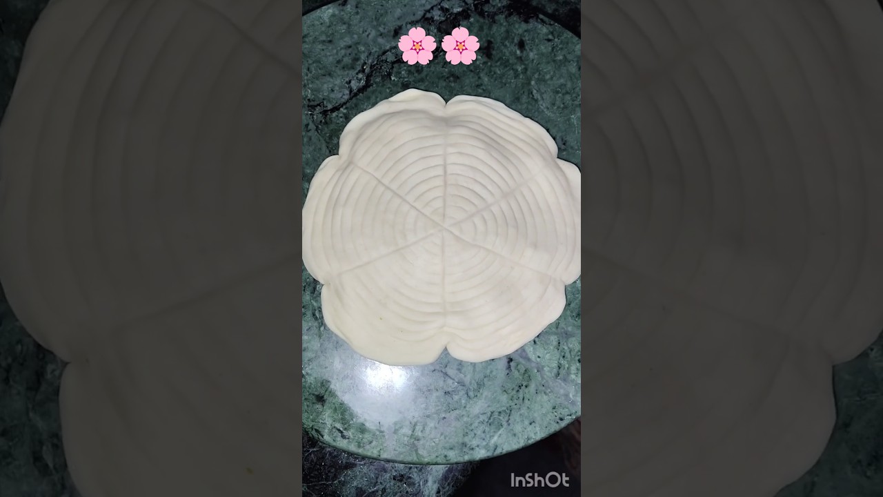 Flower shape paratha design🌸😋#foodshorts#parathalovers#paratha#design# ...