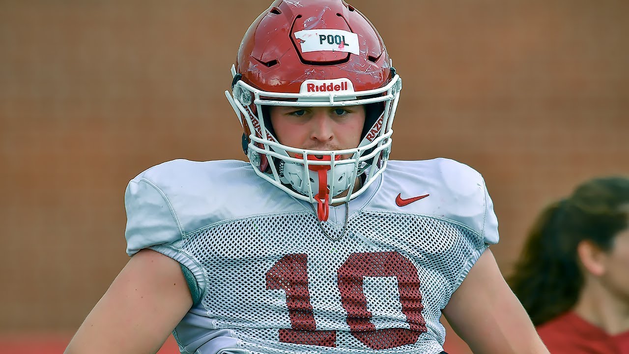 HOGS' MEDIA DAY: Linebacker Bumper Pool - YouTube