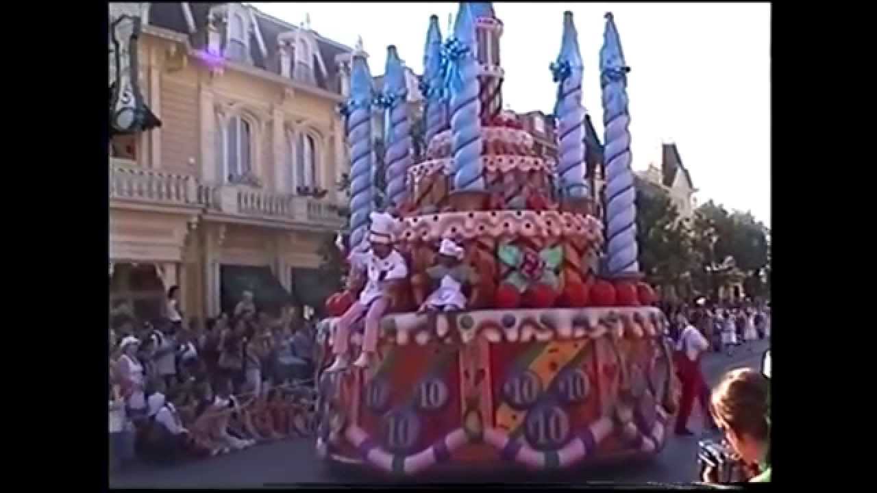 Disneyland Paris - Wonderful World of Disney Parade - 2002 - YouTube