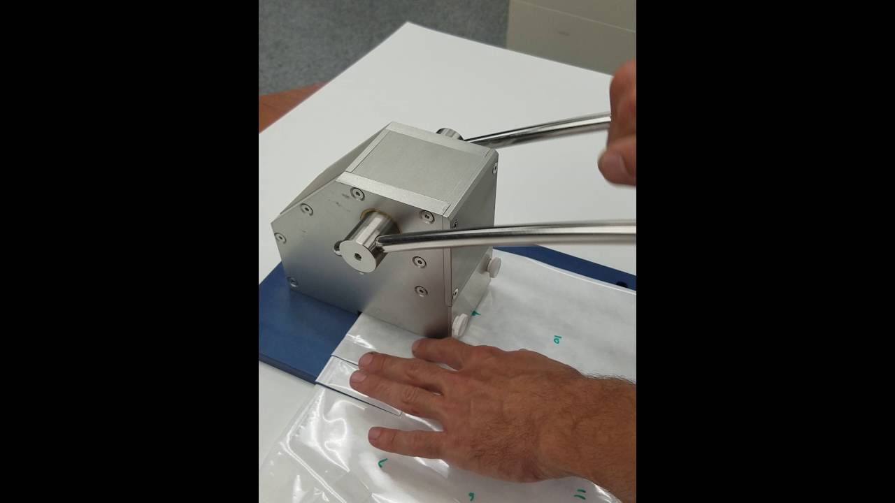 Manual Specimen Cutter, 3"x1" - YouTube