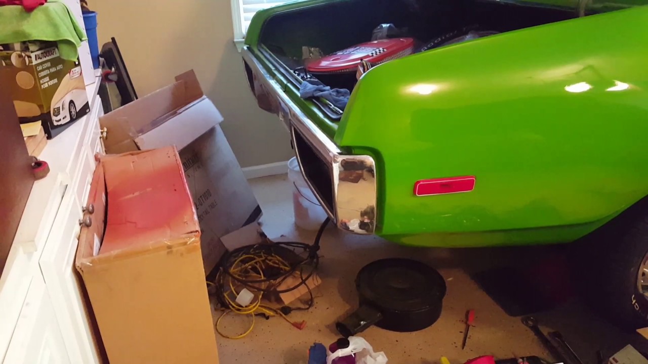 1972 Plymouth Roadrunner 440 six pack with Flowmaster exhaust - YouTube