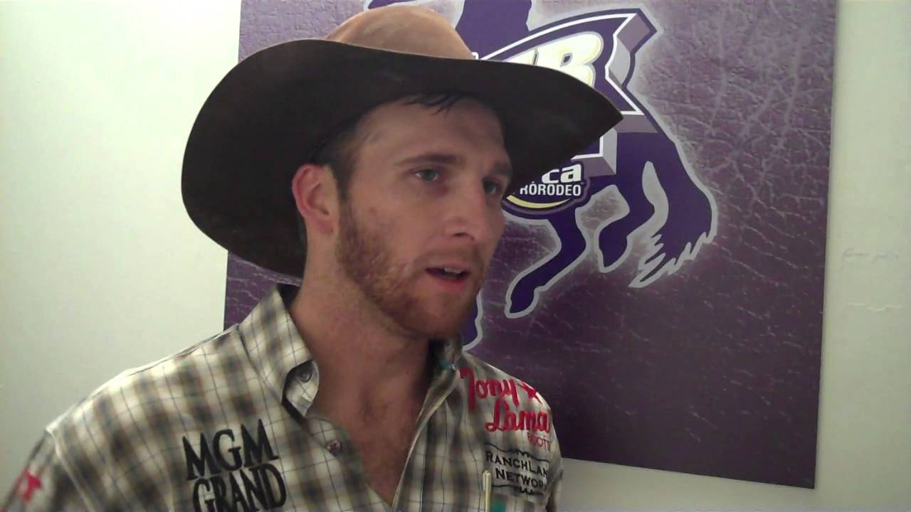 Post-ride interview with J.W. Harris, bull riding round 1 winner - YouTube