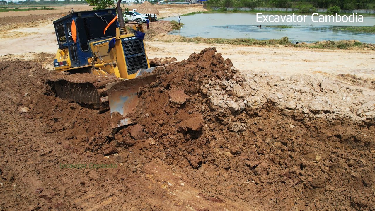 Good Job Operator Bulldozer Try Scarify For Drying Sand Soil After ...