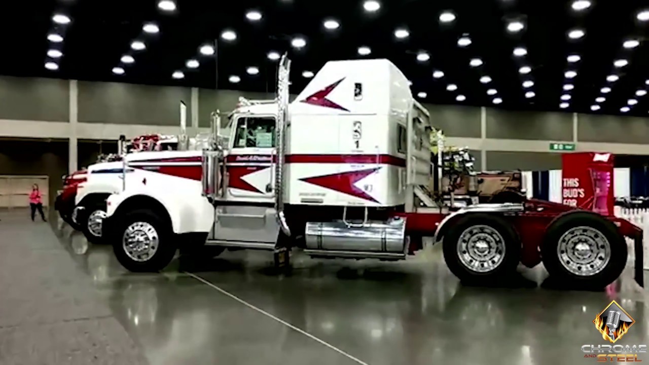 White and red Kenworth at MATS 2018 - YouTube