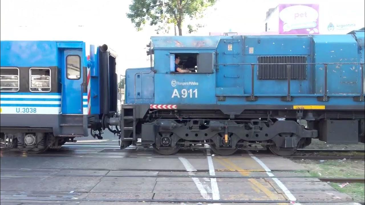 GM GT-22 CW-2 A911 con tren de pasajeros 4510 Haedo-Temperley de 8.20 saliendo de Haedo - YouTube