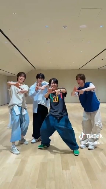 j-hope Countdown! Dance Challenge with TWS - YouTube