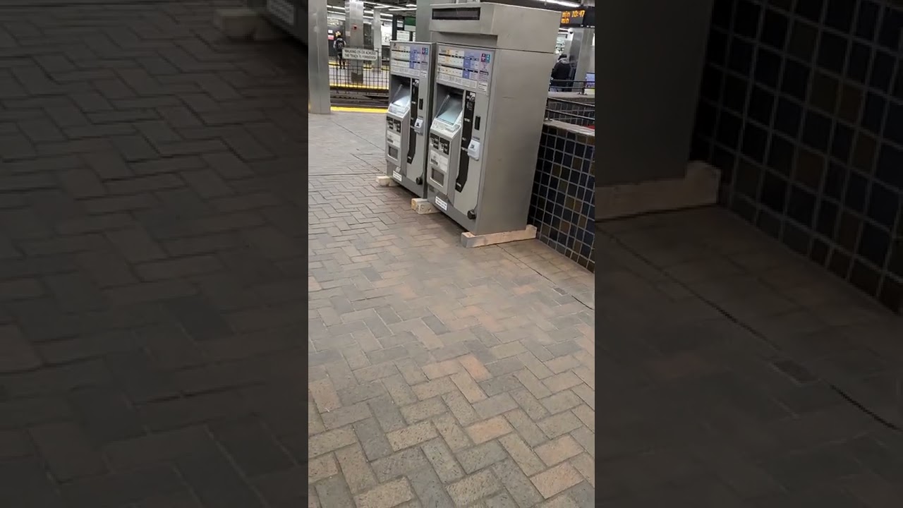 MBTA TICKET 🎟 MACHINE - YouTube