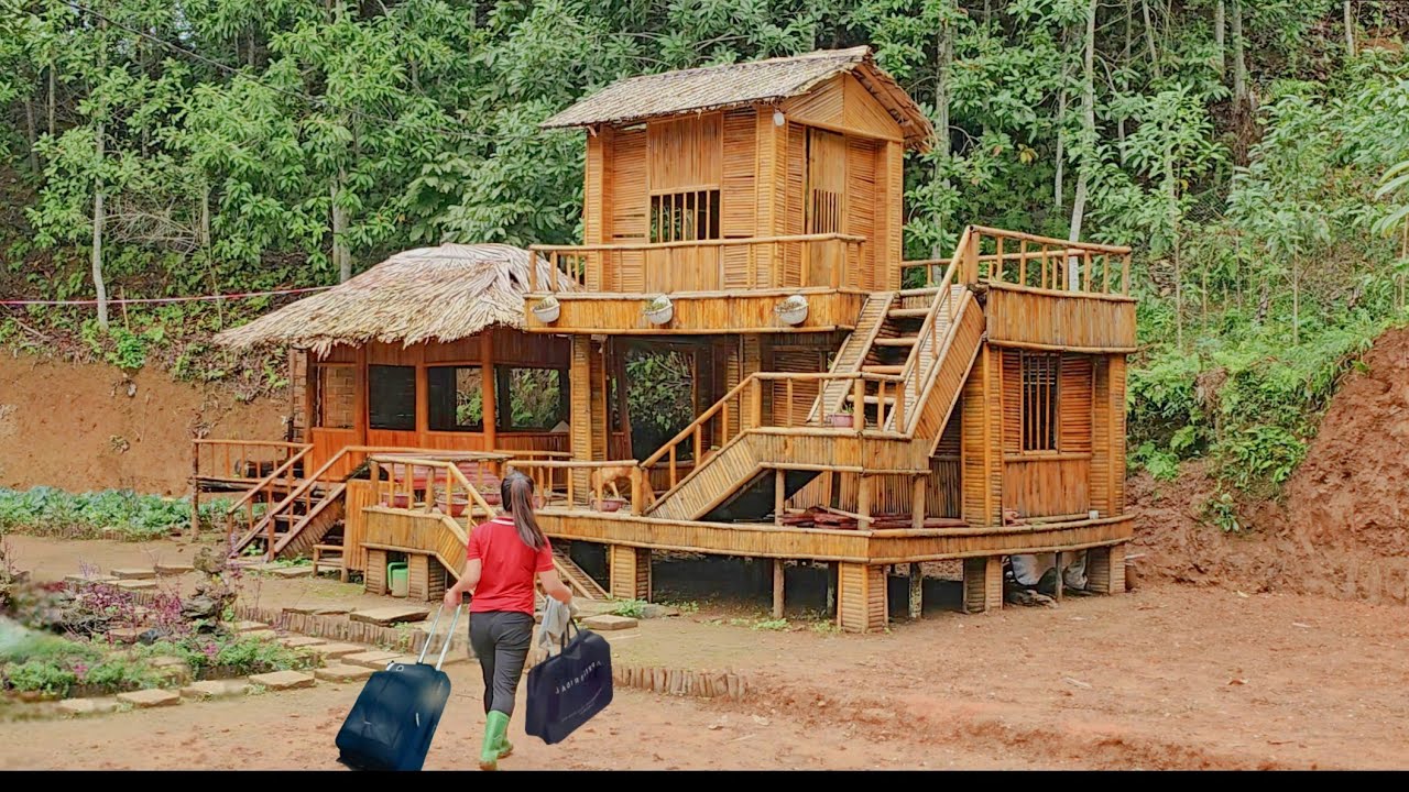 TIMELAPSE: The process of building a beautiful two-story bamboo house ...