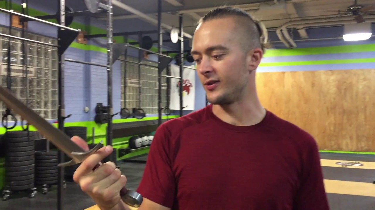 Kult of Athena Kingston Arms 13th Century Arming Sword Review - YouTube